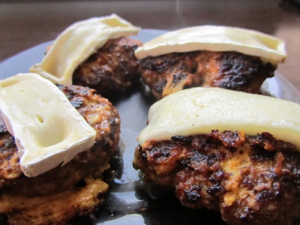 INSANITY BURGER – HOME MADE – A LA JAMIE OLIVER | Reţete rapide, uşoare ...